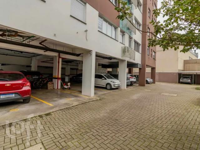 Apartamento à venda em Azenha com 53 m², 2 quartos, 1 suíte, 1 vaga