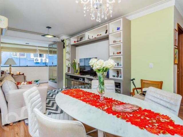 Apartamento à venda em Azenha com 87 m², 2 quartos, 1 suíte, 1 vaga