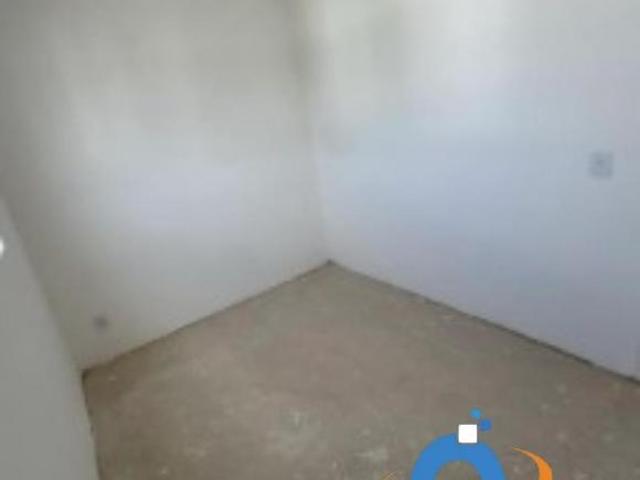 Apartamento à venda em Almirante Tamandaré PR: 2 quartos, sala, banheiro, garagem Jardim Campo Ver