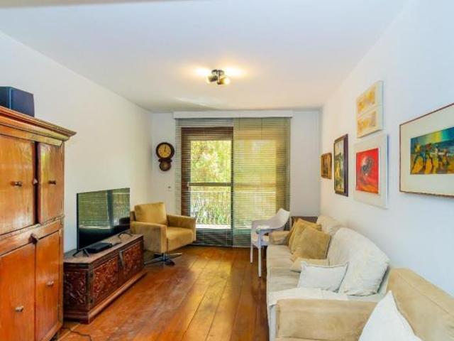 Apartamento à venda em Alto de Pinheiros com 105 m², 4 quartos, 1 vaga
