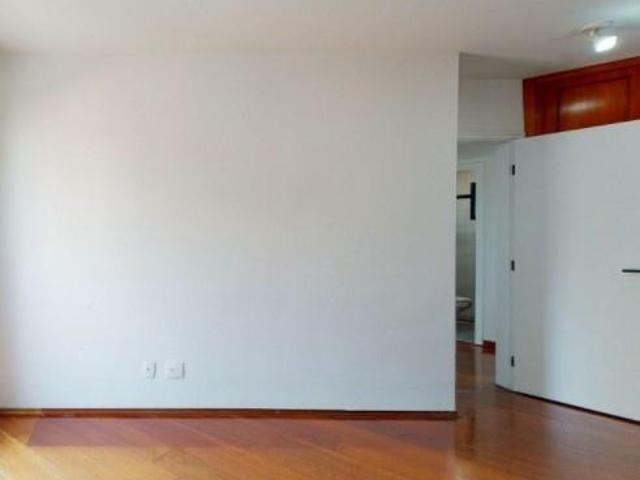 Apartamento à venda em Alto de Pinheiros com 3 quartos, 1 suíte e 4 banheiros, 104m²
