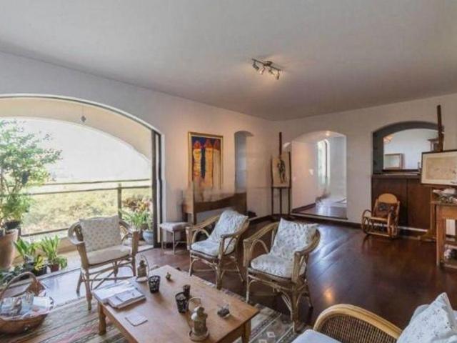 Apartamento à Venda em Alto de Pinheiros, São Paulo SP
