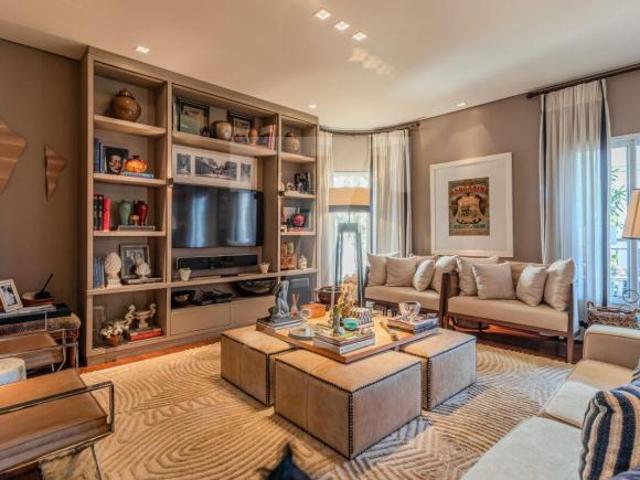 Apartamento à venda em Alto de Pinheiros 170 m² 2 suítes