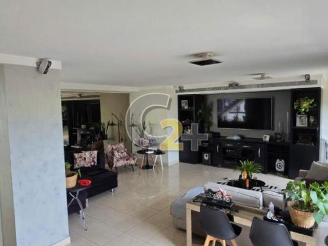 Apartamento á venda em Alto de Pinheiros, 3 suítes, 4 vagas de garagem