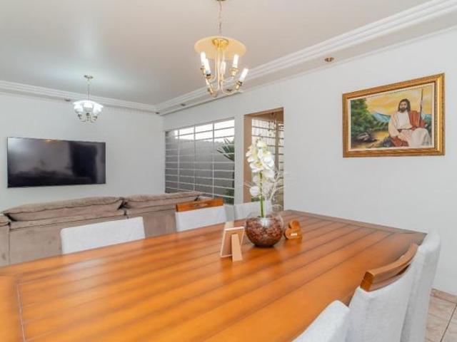 Apartamento à venda em Burgo Paulista com 142 m², 4 quartos, 3 vagas