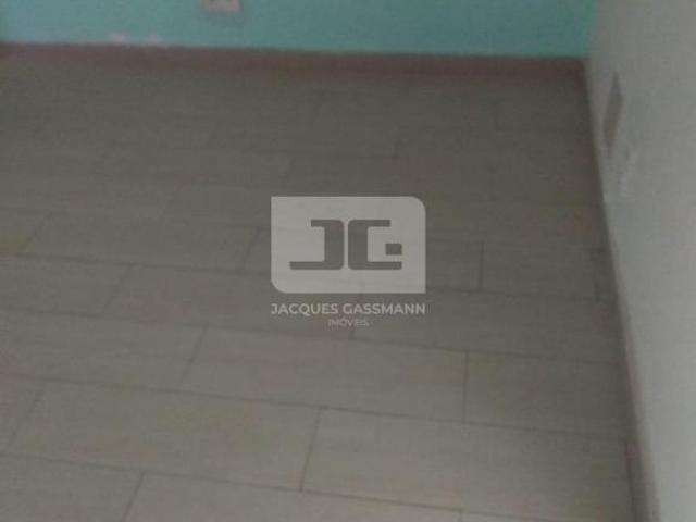 Apartamento à venda em Baeta Neves