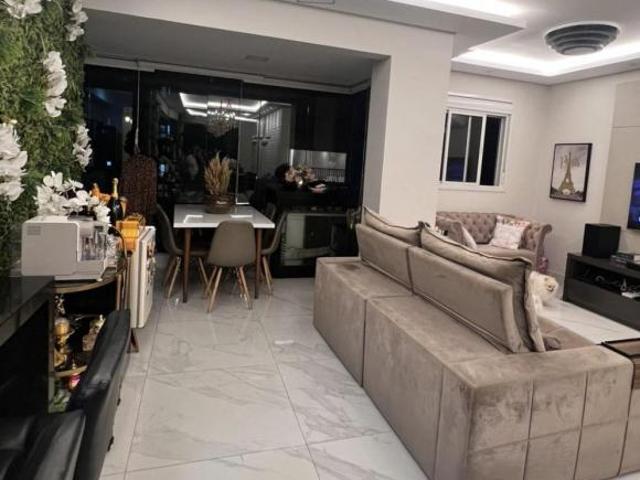 Apartamento à venda em Barueri no Alphaville Empresarial na Avenida Delmar 351