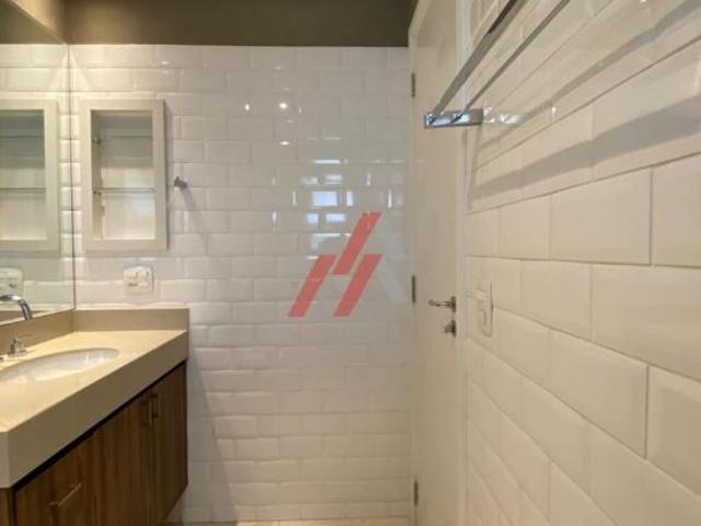 Apartamento à Venda em Barueri SP, Alphaville Centro Industrial e Empresarial: 1 Quarto, 1 Sala, 1 B