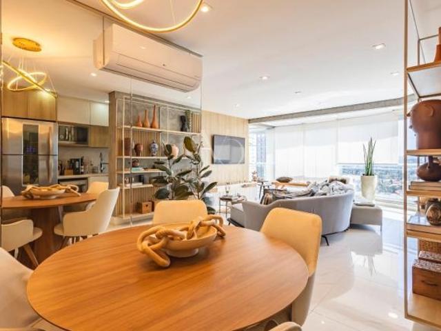 Apartamento à venda em Barueri SP no bairro Dezoito do Forte Empresarial/Alphaville 2 quartos, 2 s