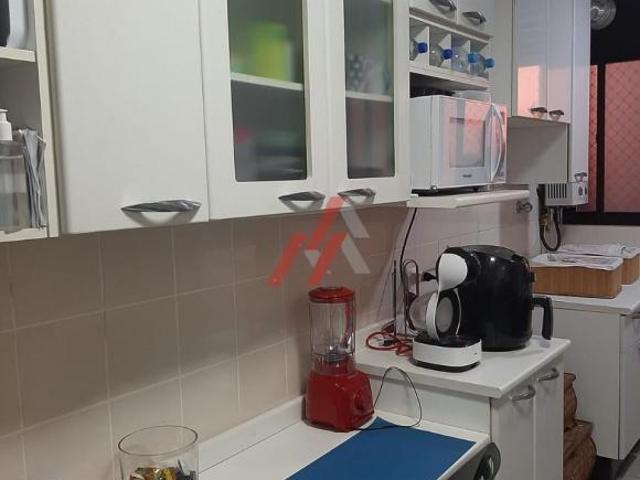 Apartamento à venda em Barueri SP, no Tamboré: 3 quartos, 1 suíte, 2 salas, 1 banheiro, 2 vagas, 77m