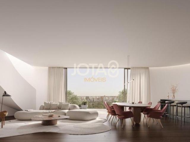 COBERTURA DUPLEX COM 3 SUÍTES E 3 VAGAS NO BATEL