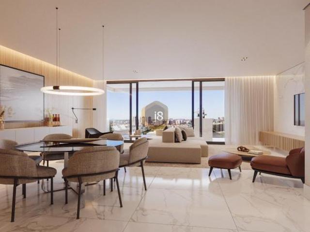 Apartamento à venda em Batel
