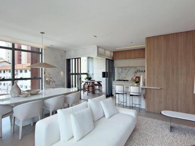 APARTAMENTO COM 3 SUÍTES E 3 VAGAS NO BATEL