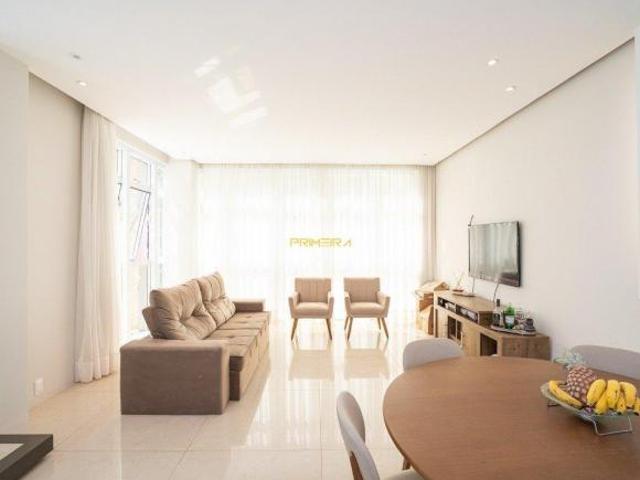 Apartamento à venda em Batel