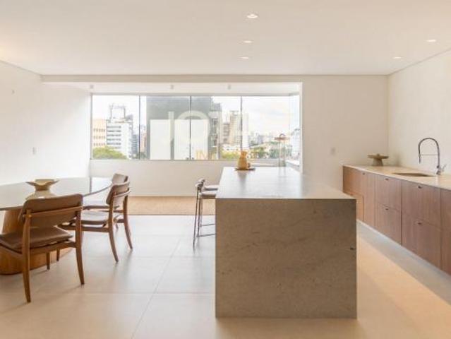 Apartamento à venda em Batel