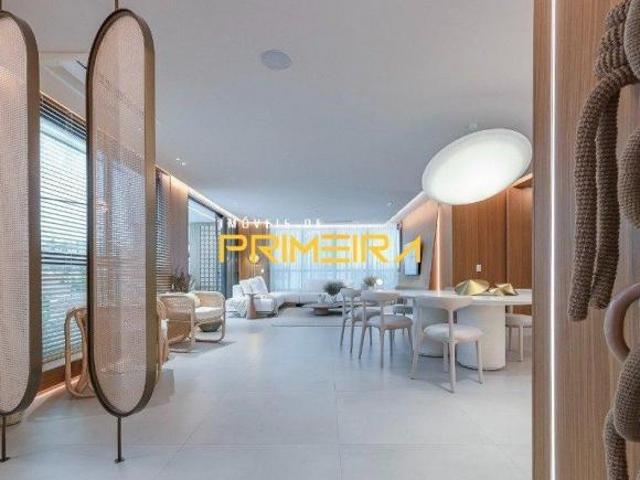 Apartamento à venda em Batel