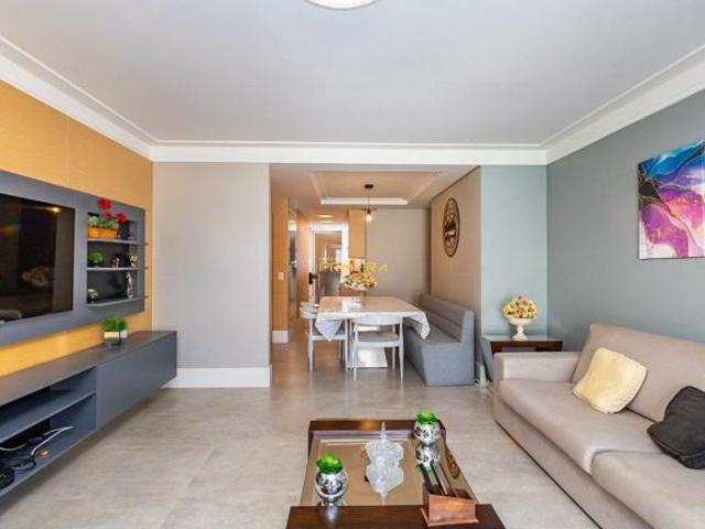 Apartamento à venda em Batel