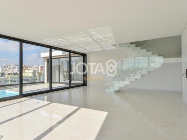 Apartamento à venda em Batel