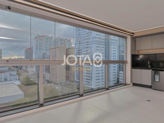 Apartamento à venda em Batel