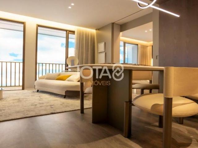 APARTAMENTO COM 1 SUÍTE E 1 VAGA NO BATEL