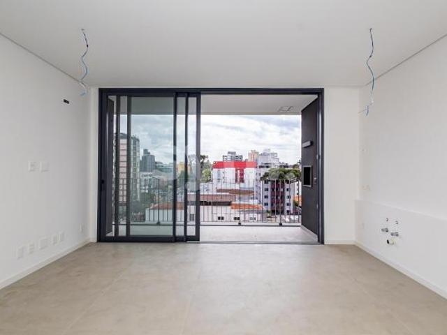 Apartamento à venda em Batel