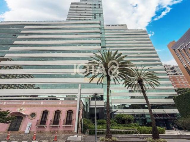Apartamento à venda em Batel