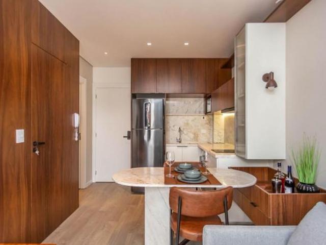 Apartamento à venda em Batel