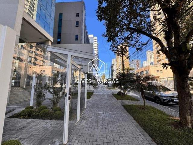 Apartamento à venda em Batel