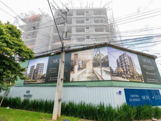 Apartamento à venda em Batel