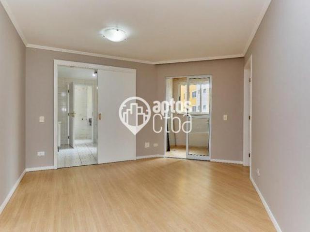 Apartamento à venda em Batel