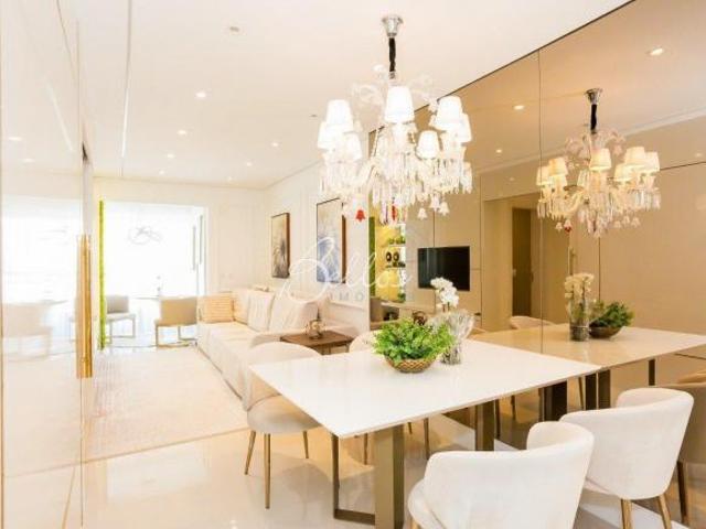 Apartamento à venda em Batel