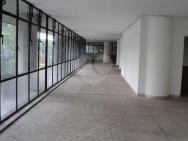 Apartamento à venda em Bela Vista SP