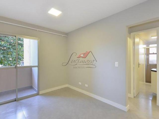 Apartamento com 2 quartos, 1 banheiro e 1 vaga de