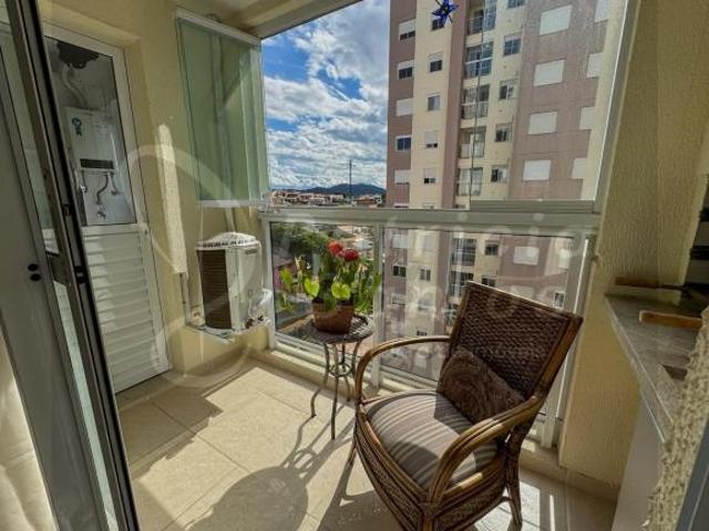 Apartamento à Venda em Bragança Paulista SP: 2 Quartos, 2 Salas, 2 Banheiros, 1 Vaga de Garagem Cobe