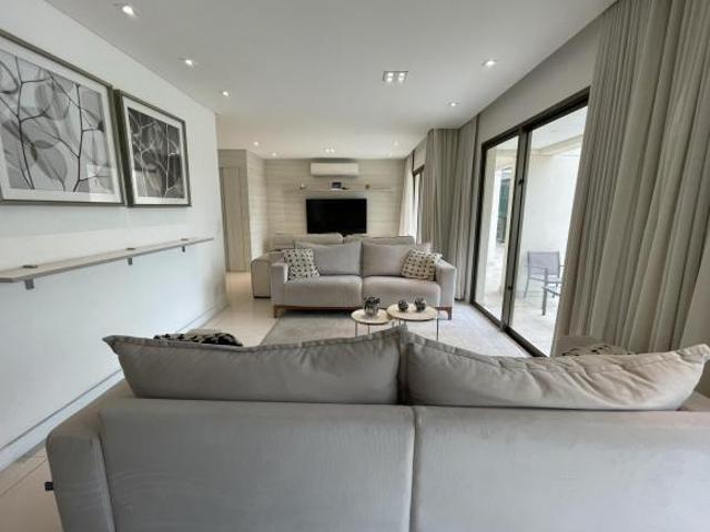 Apartamento à venda em Brooklin com 218 m², 3 quartos, 3 vagas