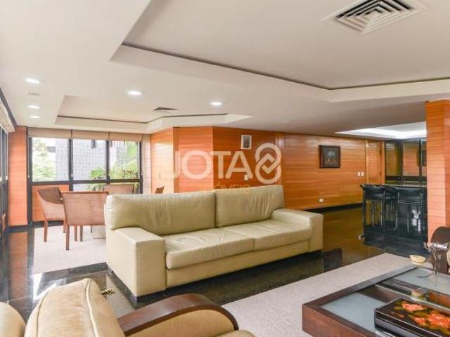 APARTAMENTO COM 3 SUÍTES E VISTA PARA O GRACIOSA COUNTRY CLUB