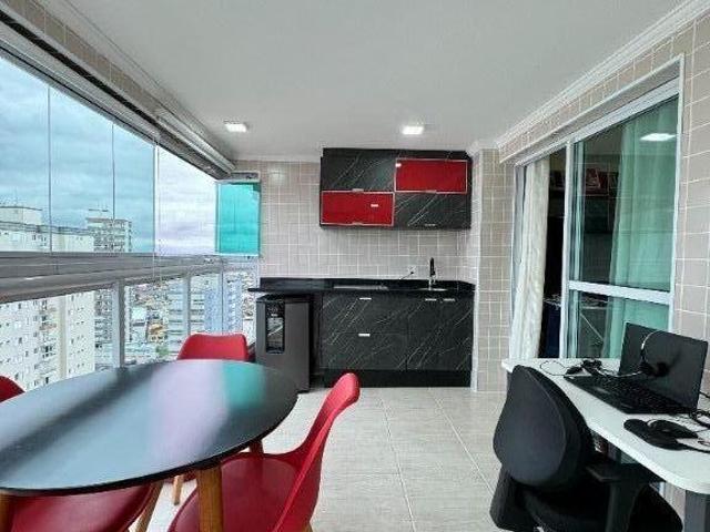 Apartamento à Venda em Caiçara, Praia Grande SP