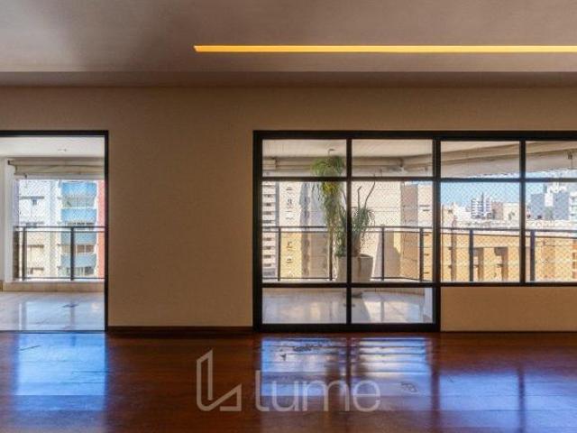 Apartamento à venda em Cambuí