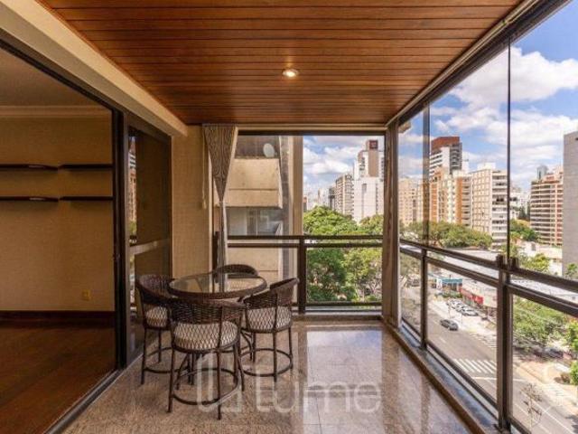 Apartamento à venda em Cambuí