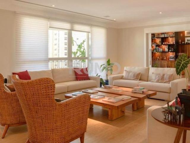 Apartamento à venda em Cambuí Campinas