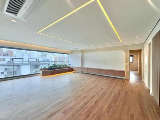 Apartamento à Venda em Campo Belo