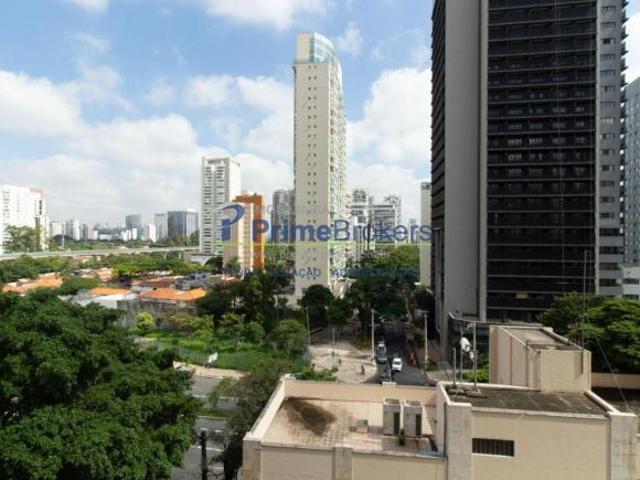 Apartamento á venda em Campo Belo com 3 quartos, sendo 3 suítes, 192m² 3 Vagas