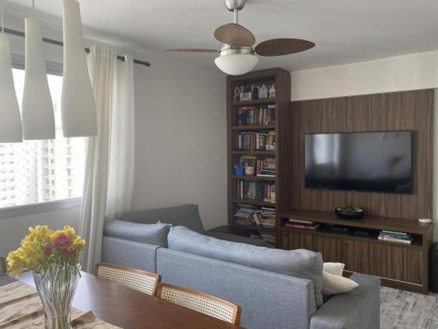 Apartamento à venda em Campo Belo com 77 m², 3 quartos, 1 vaga