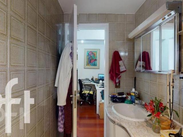Apartamento à venda em Campo Belo com 72 m², 3 quartos, 1 suíte, 1 vaga