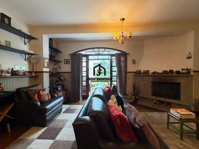 Apartamento à venda em Campos do Jordão