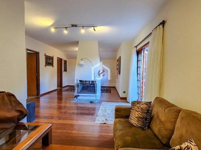 Apartamento à venda em Campos do Jordão