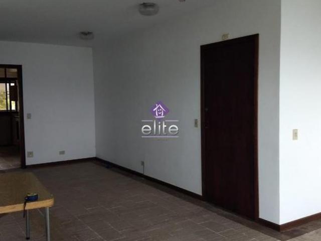 Apartamento à venda em Capricórnio I