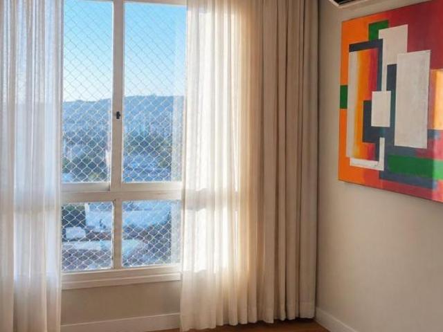 Apartamento à venda em Cavalhada