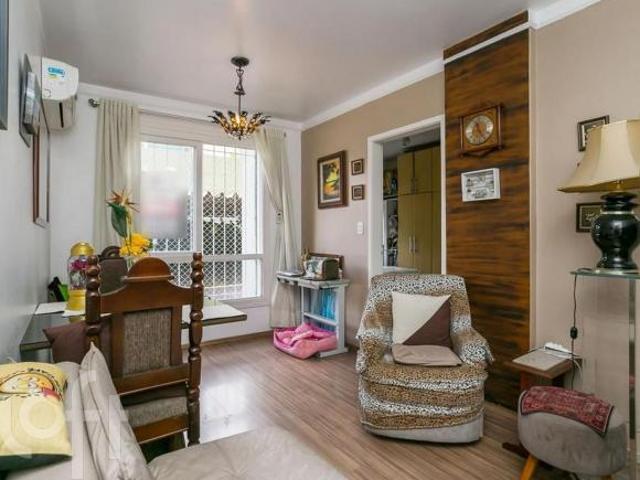 Apartamento à venda em Cavalhada com 40 m², 1 quarto, 1 suíte