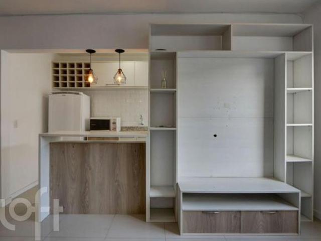 Apartamento à venda em Cavalhada com 46 m², 1 quarto, 1 vaga